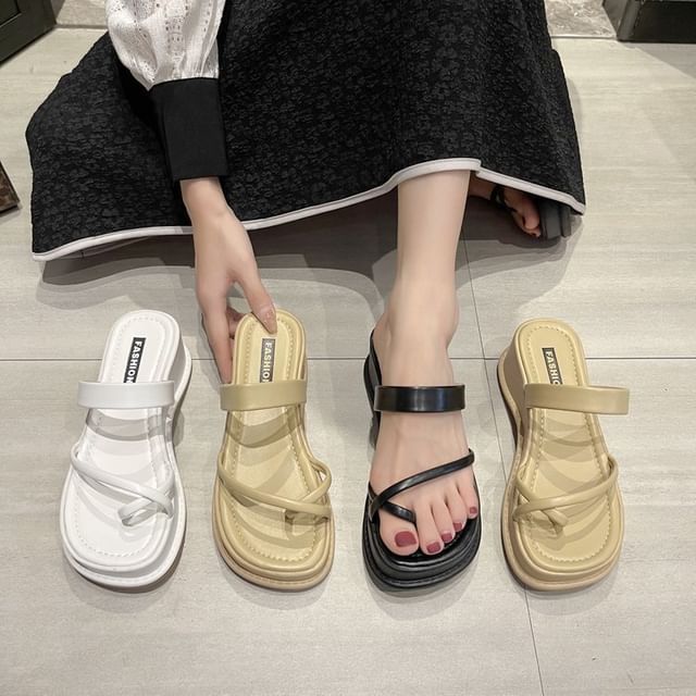 Toe Loop Platform Slide Sandals – KawaiiMoriStore