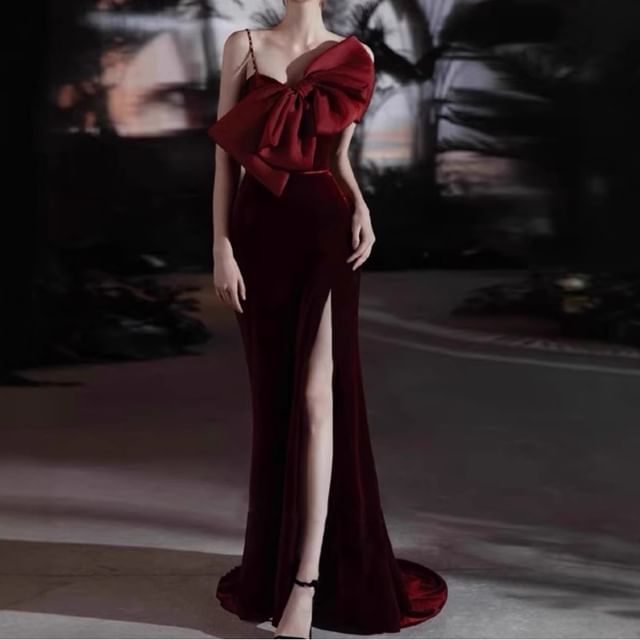 Spaghetti Strap Bow Detail Velvet Mermaid Evening Gown – KawaiiMoriStore