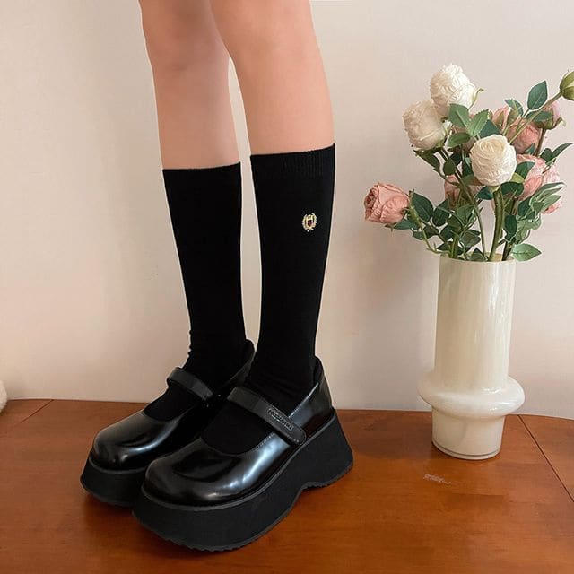 Badge Embroidered Socks – KawaiiMoriStore