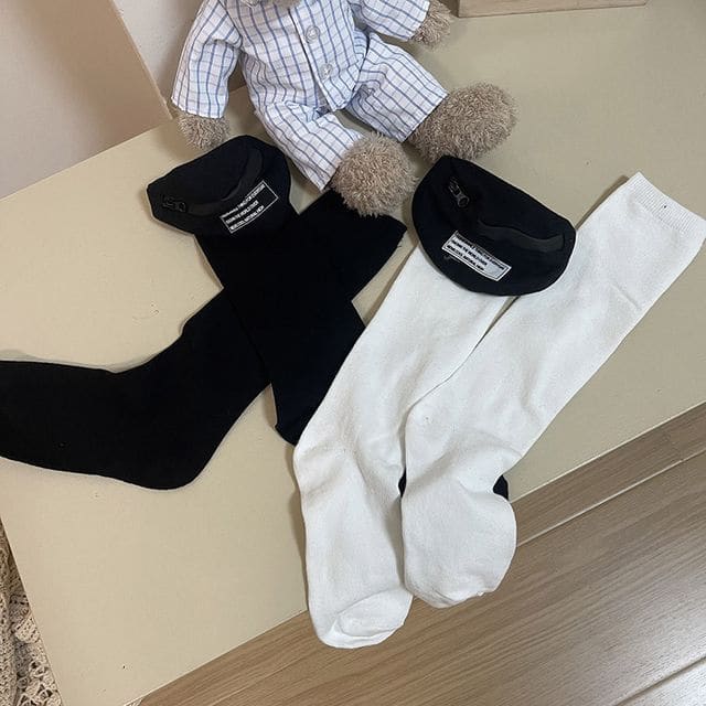Lettering Pouch Panel Plain Socks – KawaiiMoriStore